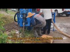 Flexible operation of crawler drilling rig with high safety
