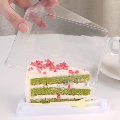 China Customizable Plastic Bakery Packaging Triangle Cake Box Transparent With Lid for sale