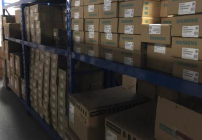 Cina Convertitore di frequenza Siemens di 4 kW Non BOP 6SE6440-2UD24-0BA1 MM440 in vendita