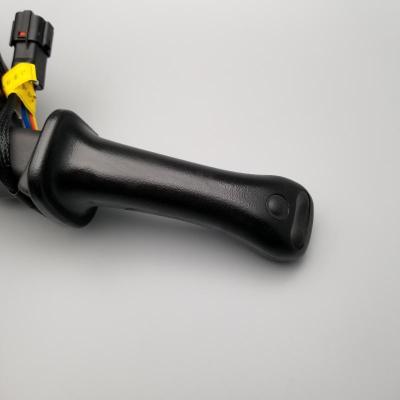 China DX125 DX180 DX225-7 Excavator Joystick Handles 110925-00464 110925-00465 Doosan Hydraulic Pilot Control Valve for sale