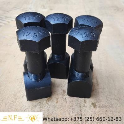 China PC200 Excavator 01010-62275 Track Roller Bolt 22*2.5*110mm Hex for sale
