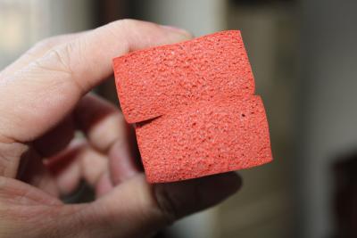 Cina Strisce di gomma spugna basse del silicone di manutenzione nessuna contaminazione per aviazione in vendita