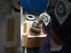 Macchina di pulizia del laser 500W di raffreddamento ad acqua di HEROLASER per il contenitore
