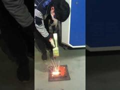 Pittura del laser della fibra di IPG e dissolvente di ruggine tenuti in mano approvati dalla FDA per la superficie di metallo