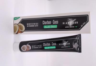 China A superfície de remoção de limpeza natural delicada segura mancha o dentífrico do carvão vegetal à venda