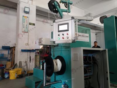 Chine Machine de bobinage de câbles réseau bobine efficace en forme de 8 avec anneaux anti-enroulement à vendre