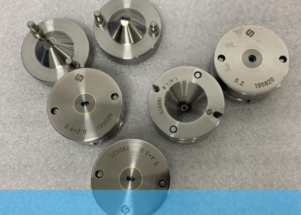 Extrusionsspitze und -form mit Festwolframkarbid, Stahl mit Wärmebehandlung