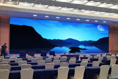 Cina Striscia di visualizzazione LED D2.5 versatile per applicazioni all'aperto nel parco aziendale e in ospedale in vendita