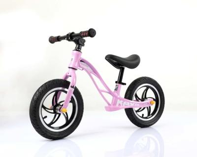 China Fashion 12inch  Magnesium Alloy Baby Push Bike Children Balance Bike  For 2-6 Years With Aluminum One Hot Wheel for sale