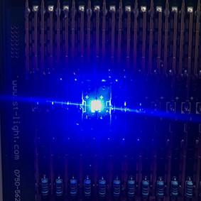 China Blaue Höhen-Wasser-des freien Raumes des SMD-Chip-LED 1205 Paket-1.1mm Linsen-Art 65-80mcd leuchtend zu verkaufen