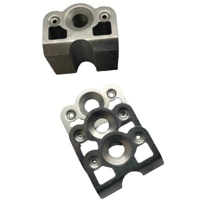 Cina Supplementi di montaggio per fissaggio in acciaio industriale universale Standard Quick Turn Dzus Back Plate per una facile installazione in vendita