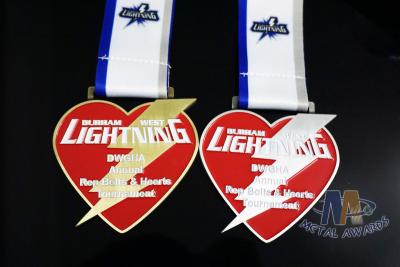 Китай Медали логотипа награды металла заливки формы формы сердца изготовленные на заказ лента печатания сублимировали/передачи тепла продается