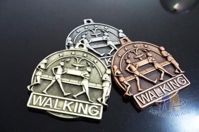 China Marathonmatrijs Gegoten Medailles door Zinklegering, Douanemetaal die Gegraveerd 3D Medailles Antiek Gouden Zilveren Verkoperen in werking stellen Te koop