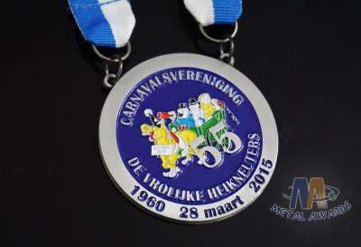 Китай Компактные выполненные на заказ медальоны монеток, национальная форма круга медали обслуживания продается