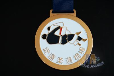 中国 円形の金属の柔らかいエナメルの水泳の注文のスポーツのテコンドー メダル マラソンのでき事の円形浮彫り 販売のため