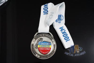 Cina Medaglioni su ordinazione delle medaglie su ordinazione del premio di avvenimento sportivo nessun minimo con la cordicella in vendita