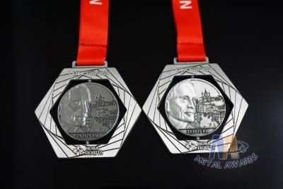 Cina La filatura o girare ha annunciato gli eventi di sport su ordinazione del metallo che eseguono le medaglie di Maration, nastro sublimato in vendita