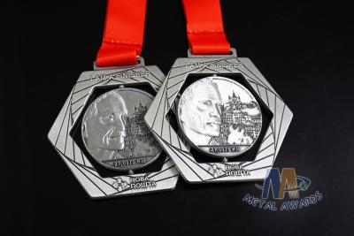 Cina La filatura o girare ha annunciato gli eventi di sport su ordinazione del metallo che eseguono le medaglie di Maration, nastro sublimato in vendita