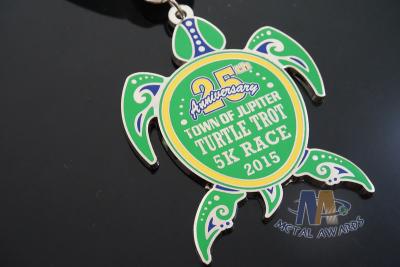 Китай Эмаль дизайна морской черепахи изготовленная на заказ имитационная трудная с сублимированной лентой продается