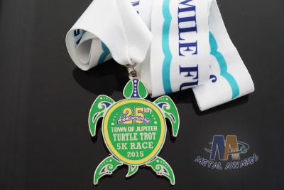 Китай Эмаль дизайна морской черепахи изготовленная на заказ имитационная трудная с сублимированной лентой продается