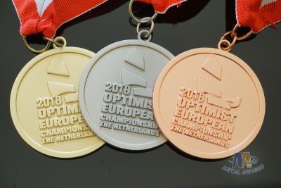 Cina Medaglie su misura del premio del metallo che corrono e medaglia in lega di zinco dei medaglioni dei regali maratona di campionato in vendita