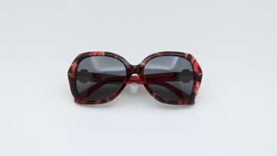 China Ladies acetate Sunglasses Oversized Shape New Designer 2019 rhinestone decoration UV 400 protection Women Gifts for sale