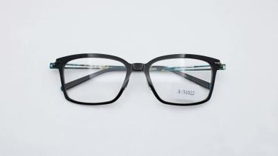 China Daily business casual eyewear for ladies titanium optical frames super light weight hot sell for sale