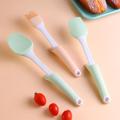 China New Silicone Scraper Barbecue Brush Kitchen Baking Tool Butter Spatula Silicone Oil Brush Cream Scraper for sale