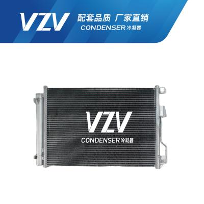 Cina F24011 KIA Condensatore KX5 1.6T Condensatore di aria condizionata per auto OEM 97606-D3010 in vendita