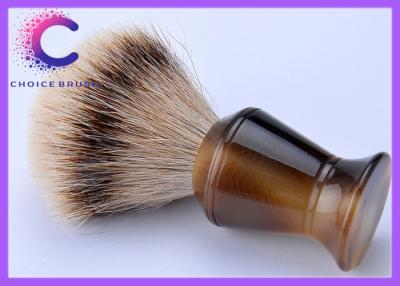 China Escovas de rapagem dos homens com o presente de luxe do cabelo do texugo da ponta da prata do punho do chifre para o homem à venda