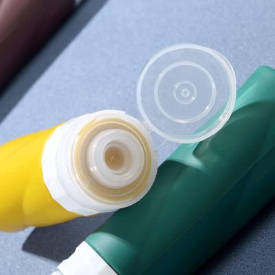 Cina Forma di treccia Riempimento Squeeze Bottiglie di viaggio in silicone 90ml Per articoli da bagno in vendita