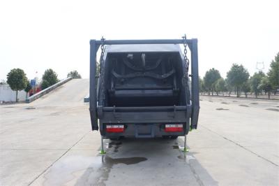 China Mini Version DONGFENG 4*2  8 CBM Sealed Compression Garbage Truck for sale