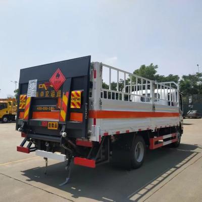 Cina ISUZU 4X2 8 tonnellate di carico recinzione camion merci sedile a fila singola per merci pericolose in vendita