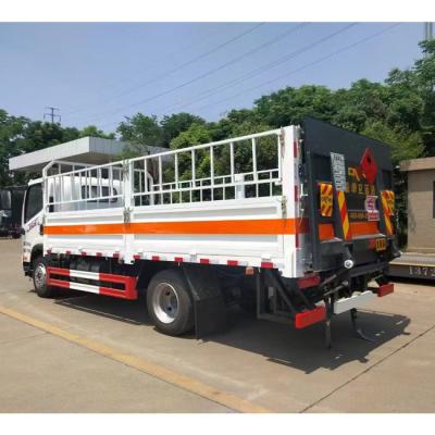 Cina ISUZU 4X2 8 tonnellate di carico recinzione camion merci sedile a fila singola per merci pericolose in vendita