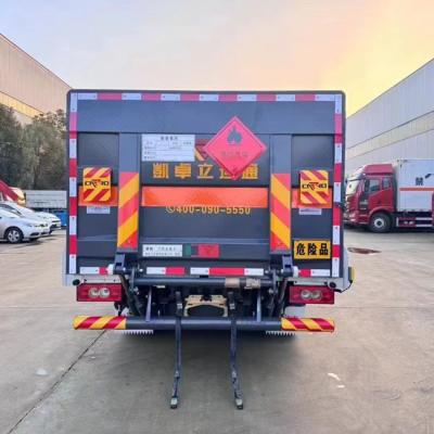Cina ISUZU 4X2 8 tonnellate di carico recinzione camion merci sedile a fila singola per merci pericolose in vendita