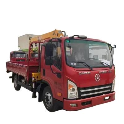 China Light Small Truck 8-ton Telescopic Arm Folding Arm Vehicle Mounted Mobile Crane for sale