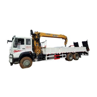 China SINOTRUCK 25ton 11.87*2.55*3.95m Maximum Lifting Load (kg)10000 Crane Weight (kg) 5600 Truck-mounted Cran Truck for sale