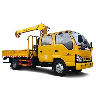 中国 オリジナルダブルキャビン ISUZU 4x2 3.2トン クレーン付きトラック 販売のため
