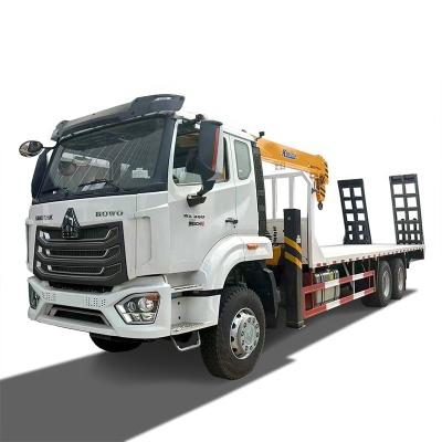 中国 SINOTRUK HOWO 6x4 平床トラック搭載クレーン 販売のため