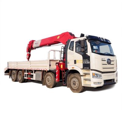 中国 カスタマイズされた8*4 FAWトラック搭載クレーン 12トン 15トン 販売のため
