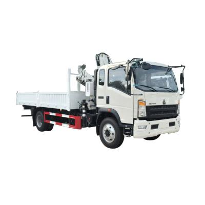 China White 4*2  Sinotruk Howo With  Folding Crane  Lorry Mounted Crane for sale