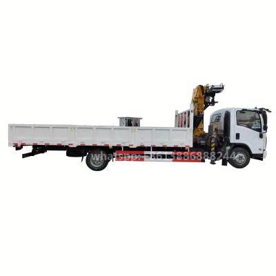 China ISuzu Mobile Truck Mounted Crane 5 Tons Folding Arm 6 Speed Transmission for sale