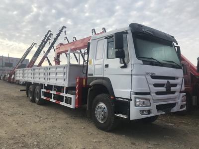 Cina SINOTRUK HOWO 10 tonnellate camion gru mobile 6x4 camion idraulico gru montate in vendita