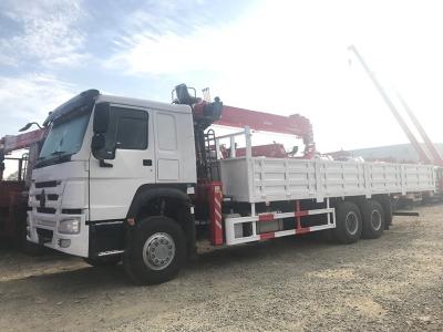 Cina SINOTRUK HOWO 10 tonnellate camion gru mobile 6x4 camion idraulico gru montate in vendita