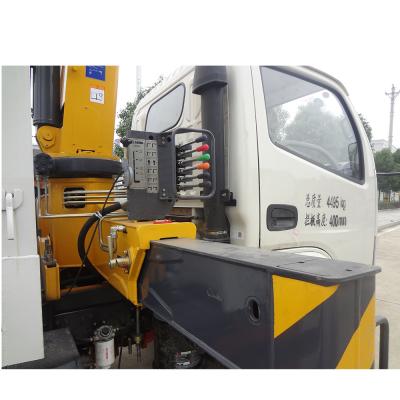 Cina DFAC 3 tonnellate Knuckle Boom Crane Truck Euro 3 5 velocità Trasmissione a sinistra e a destra in vendita