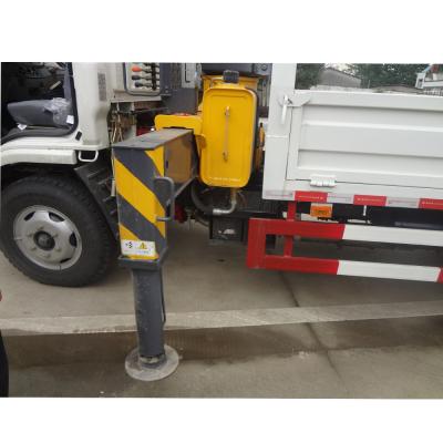 Cina DFAC 3 tonnellate Knuckle Boom Crane Truck Euro 3 5 velocità Trasmissione a sinistra e a destra in vendita