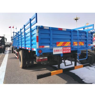 Cina Autocarro ribaltabile Sinotruk con motore, 20 tonnellate, 4X4, medio carico, 80 km/h, ribaltabile con guida a sinistra in vendita