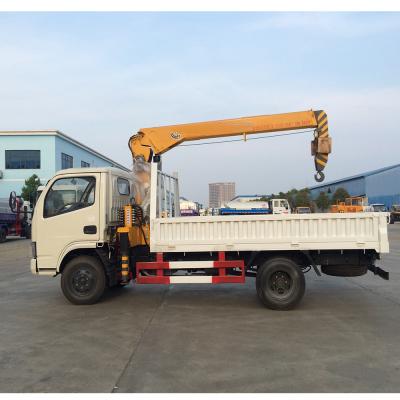 Cina Autocarro con gru a braccio articolato DFAC da 3 tonnellate, 4X2, Euro 3 in vendita