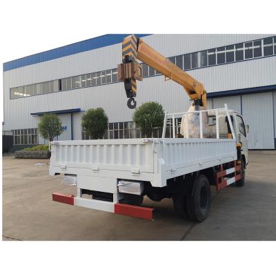 Cina Autocarro con gru a braccio articolato DFAC da 3 tonnellate, 4X2, Euro 3 in vendita