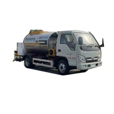 China Factory Direct Supply  FOTON Mini  3 m³  5m³  Truck  Asphalt Sprinkler Truck Mud Sprinkler Truck for sale